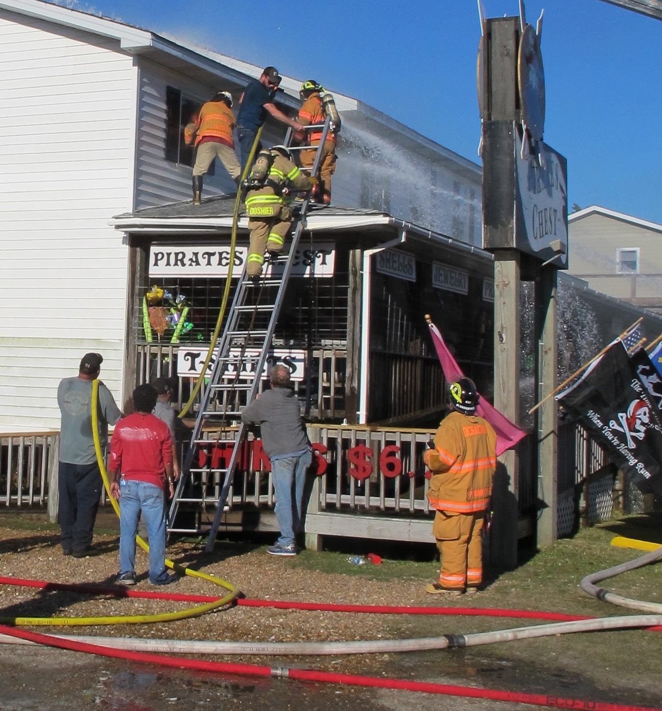 Pirate’s Chest Fire, Nov 29, 2017-17 | Ocracoke Observer
